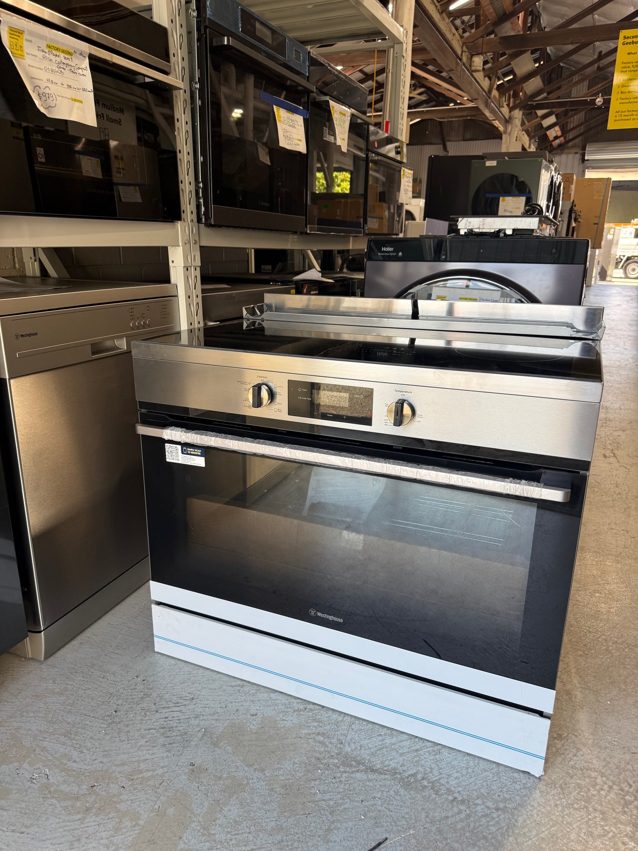 Factory second Westinghouse WFE9546SD 90cm Electric Freestanding Cooker ...