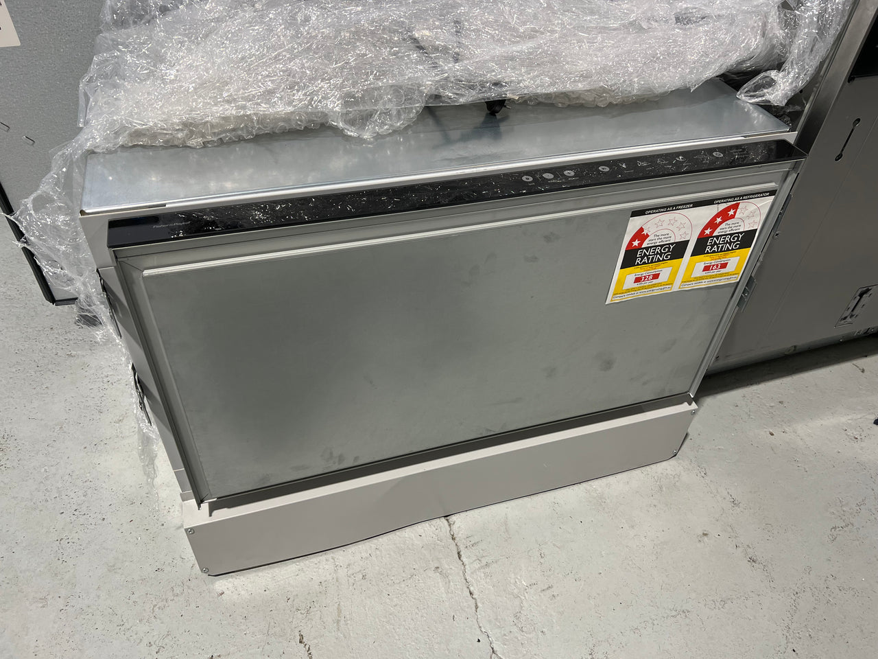 Factory second Fisher & Paykel 104L Integrated Fridge Drawer ...
